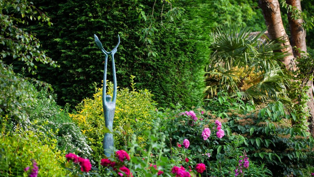 Sculpture – Landscape Design and Garden Project Management Surrey